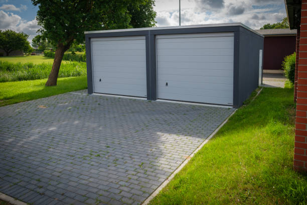 Master Lift NYC: Fast Garage Door Lockout Service